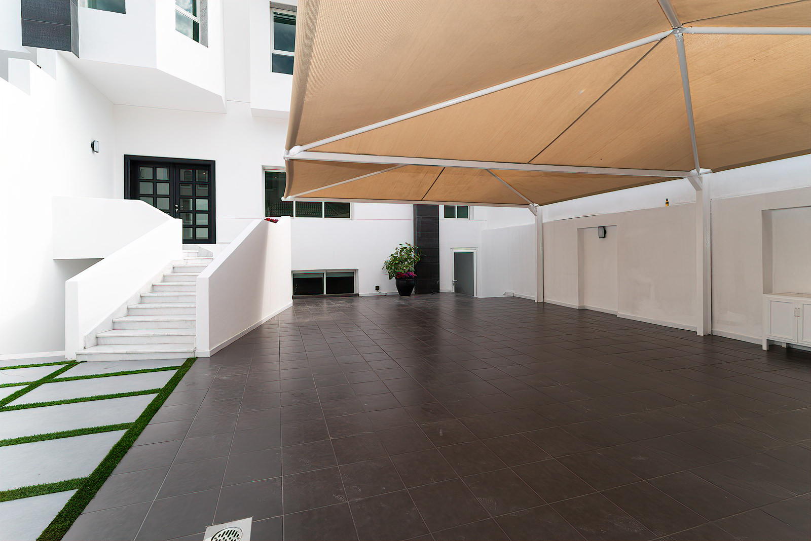 Mishref - beautiful, spacious four bedroom villa w/garden Horizon Q8 ...