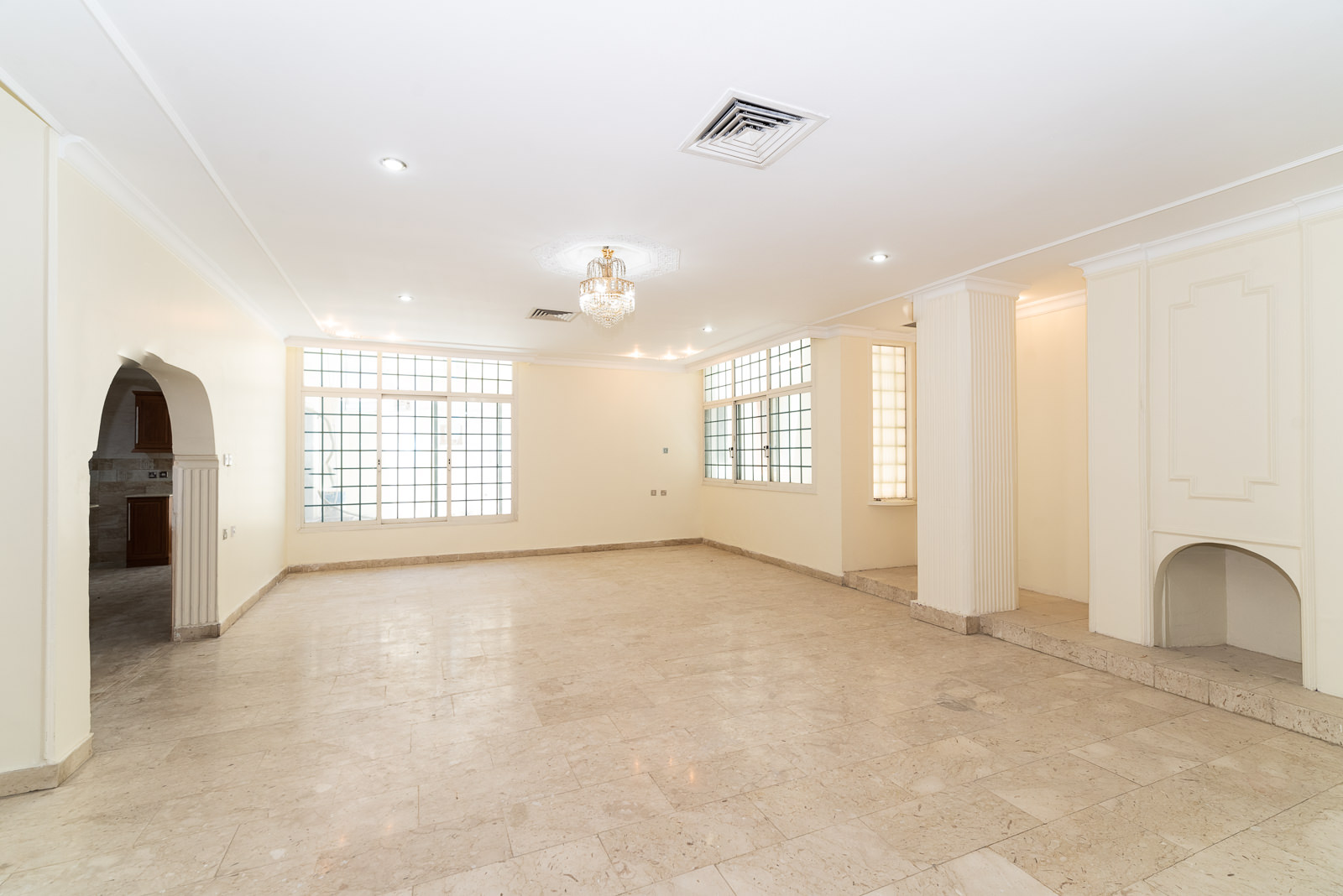 Rawda - older, spacious villa with garden Horizon Q8 & Yarmouk United ...