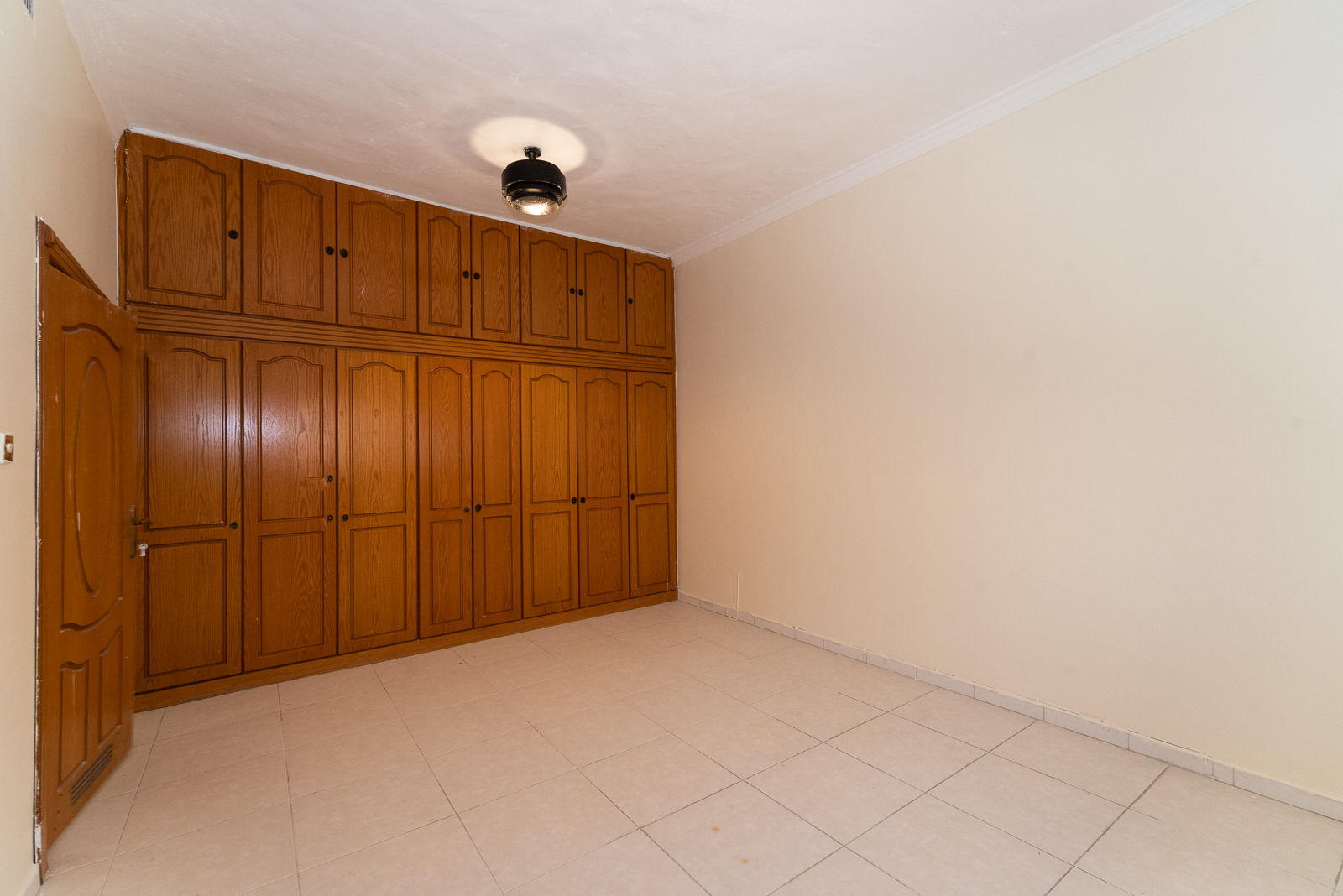 Rawda - older, spacious villa with garden Horizon Q8 & Yarmouk United ...