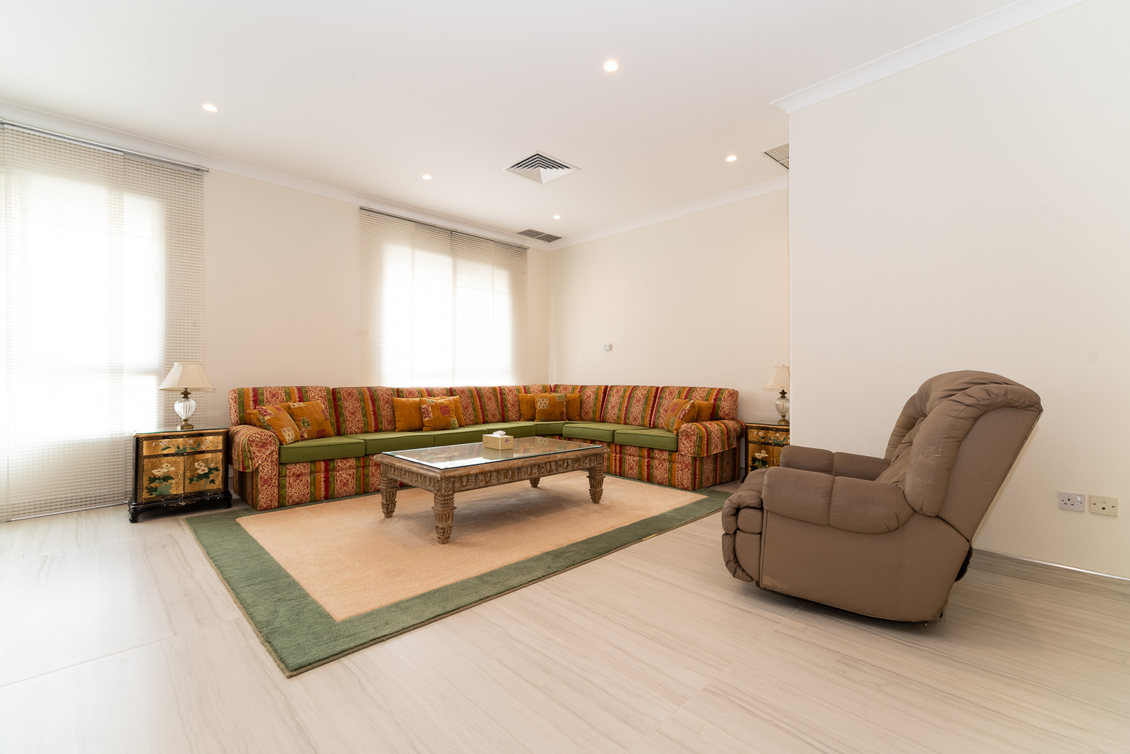 Qortuba - lovely, spacious, four bedroom floor Horizon Q8 & Yarmouk ...