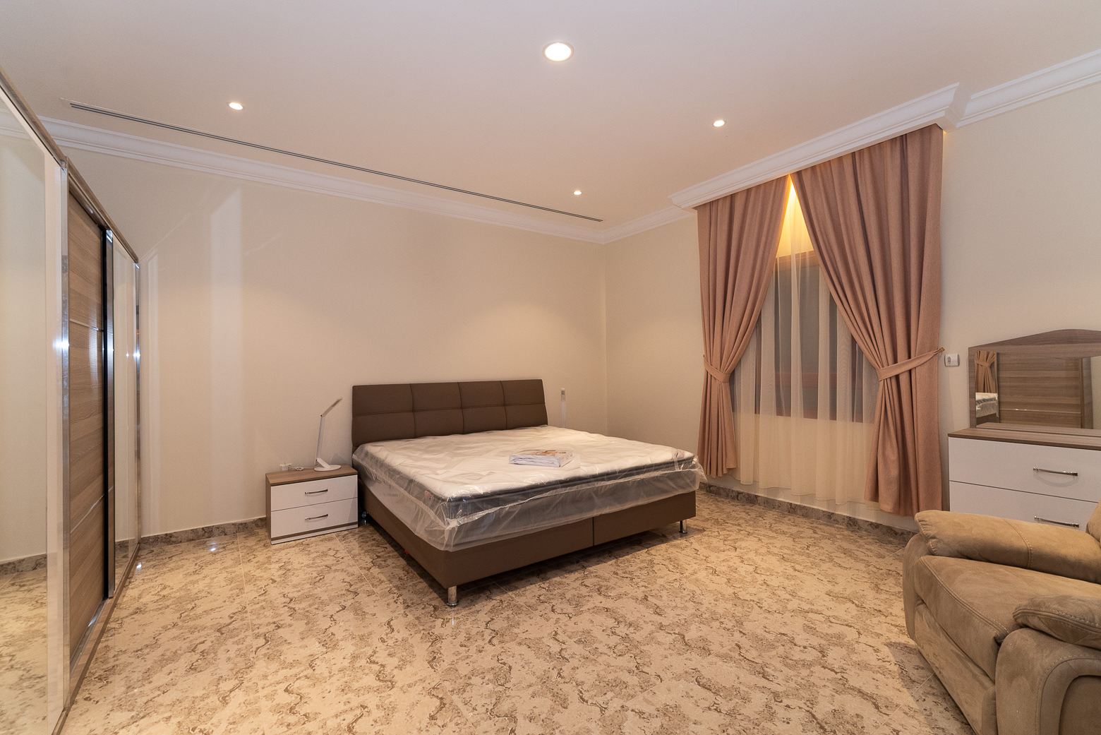 Surra - spacious 3 bedrooms apartment w/pool Horizon Q8 & Yarmouk ...