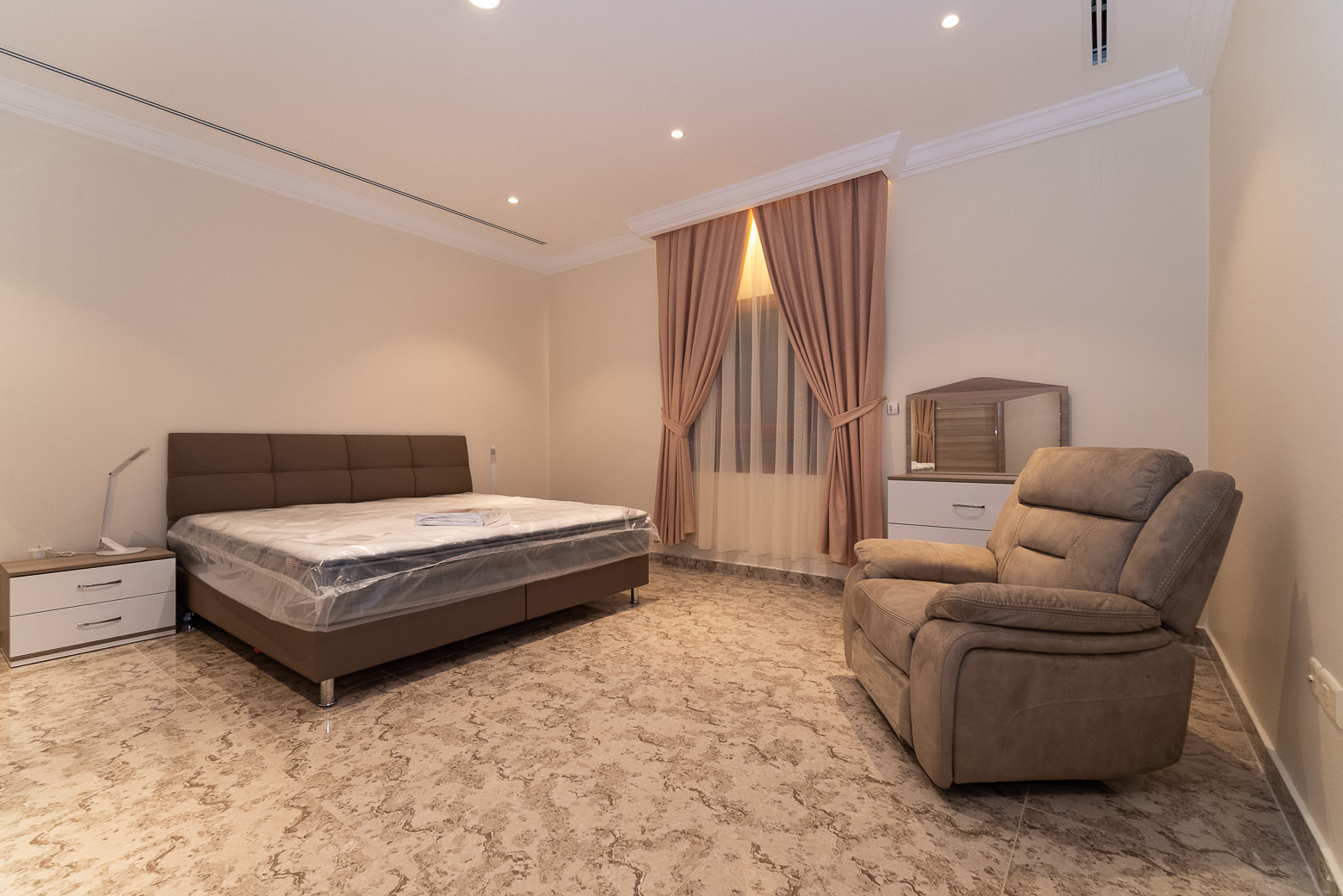 Surra - spacious 3 bedrooms apartment w/pool Horizon Q8 & Yarmouk ...