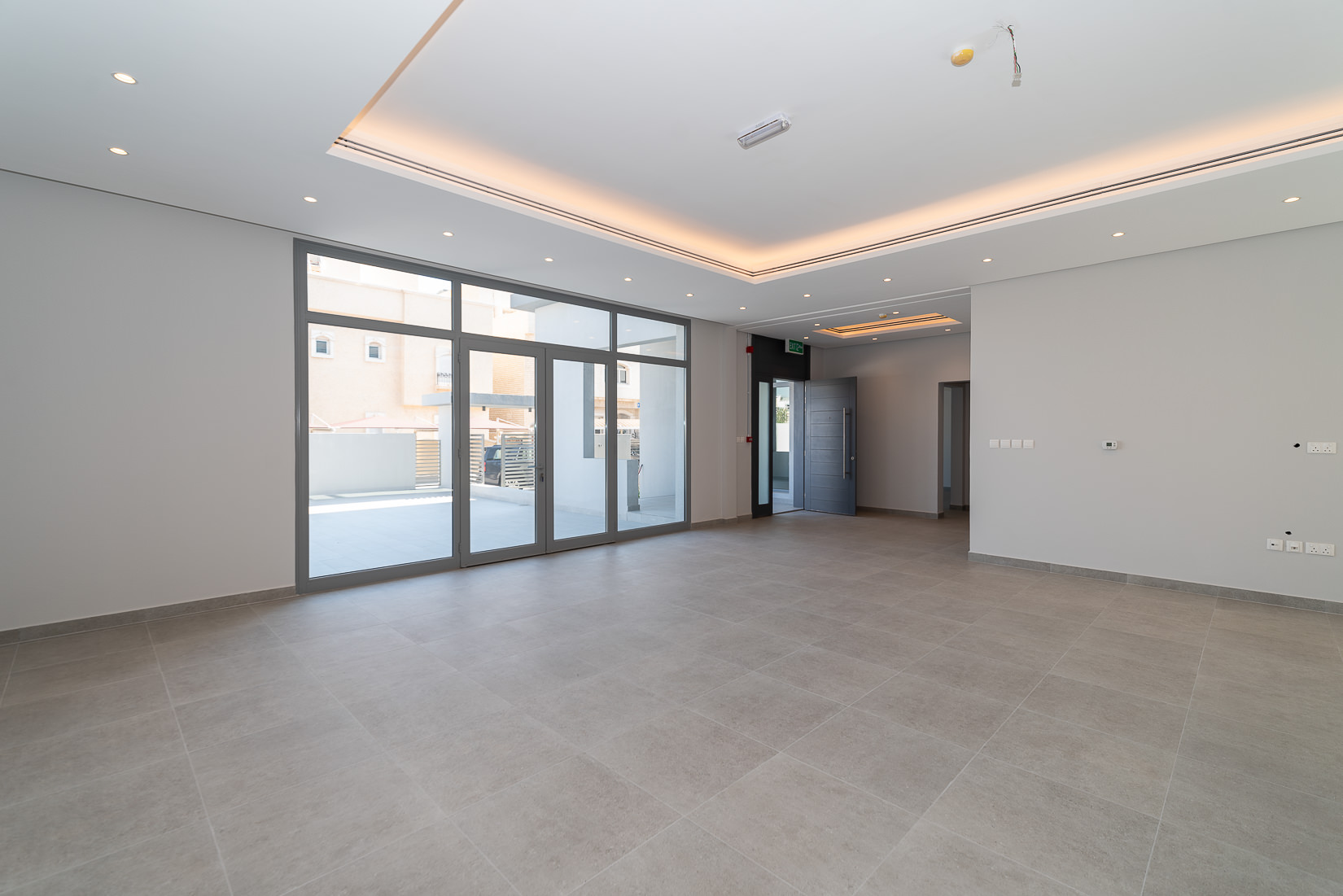Salam - spacious, unfurnished villa w/garden Horizon Q8 & Yarmouk ...