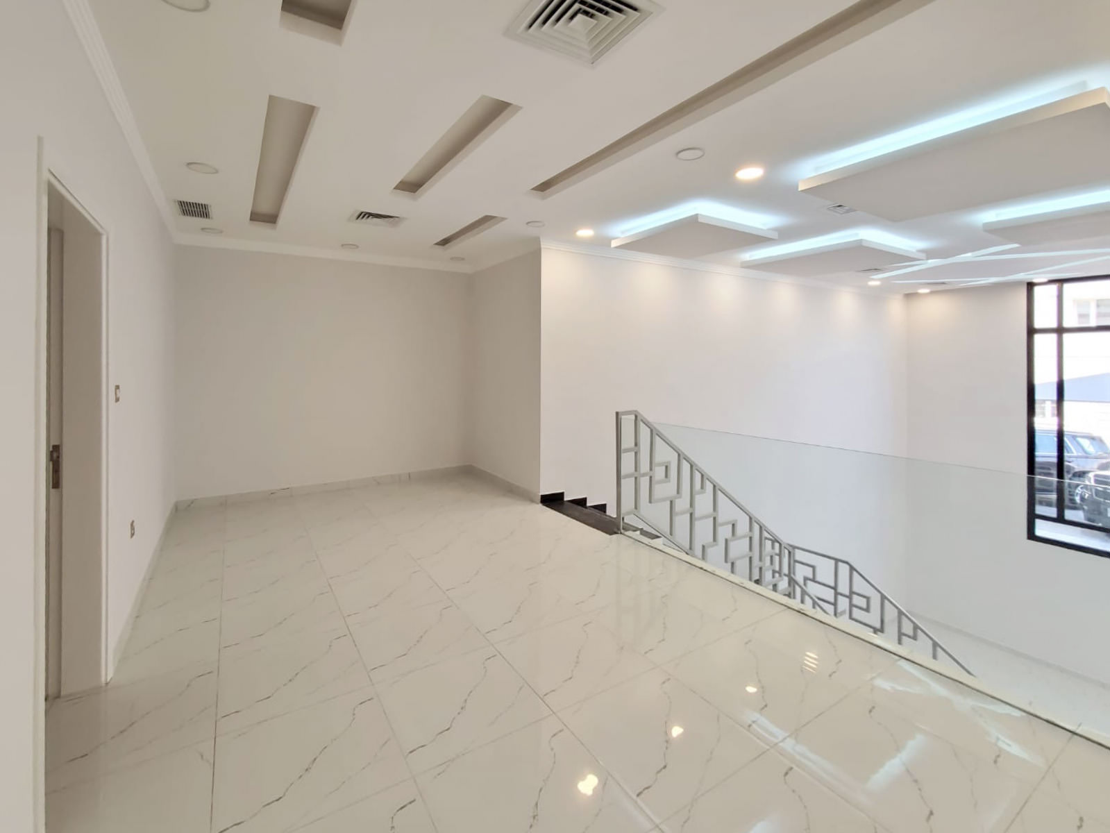 Andalous - unfurnished, five bedroom duplex w/yard Horizon Q8 & Yarmouk ...