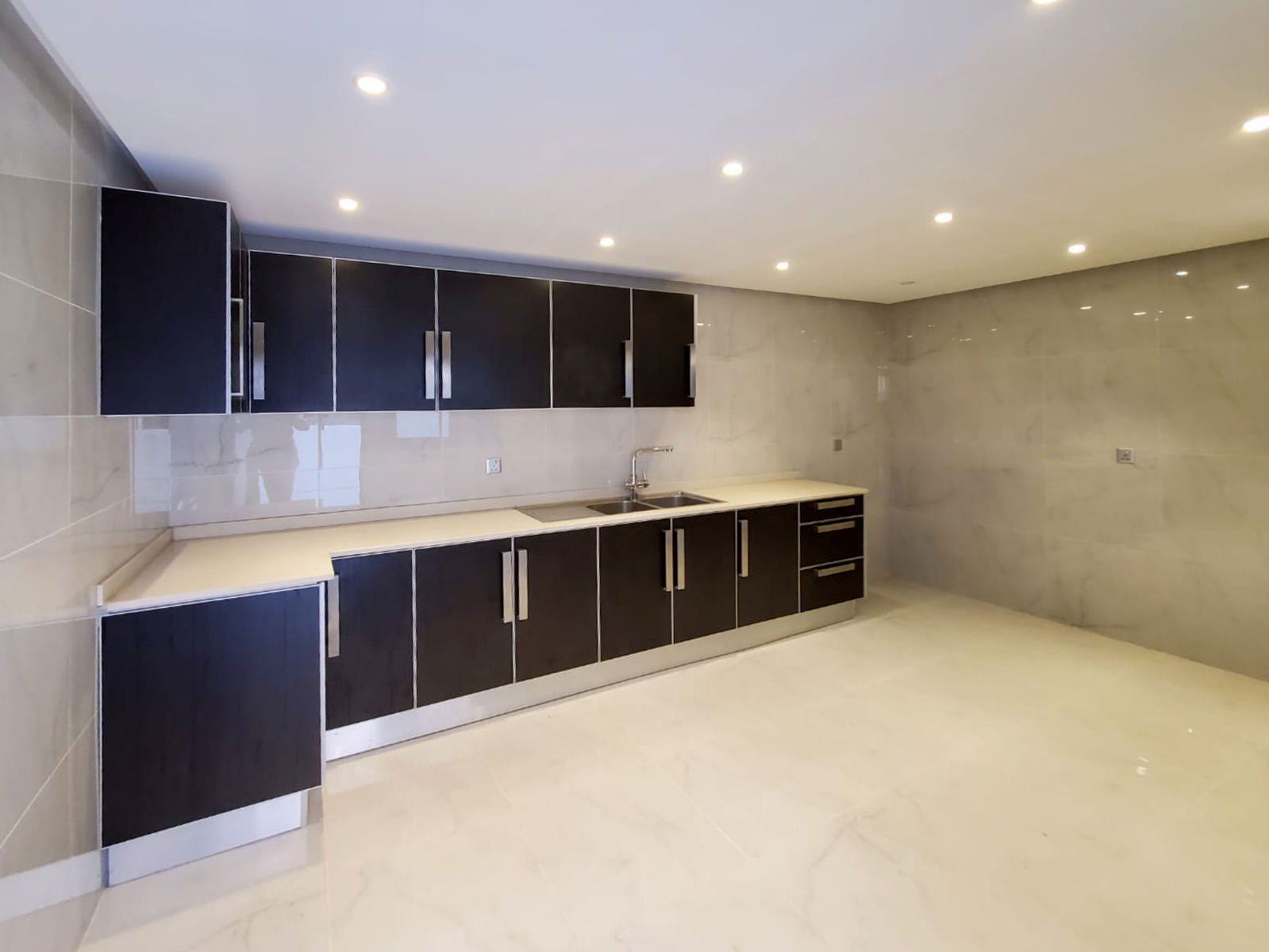 Mishref - one floor, unfurnished 4 bedrooms villa w/garden Horizon Q8 ...