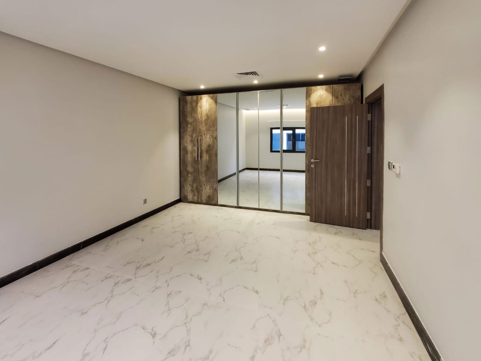 Mishref - one floor, unfurnished 4 bedrooms villa w/garden Horizon Q8 ...