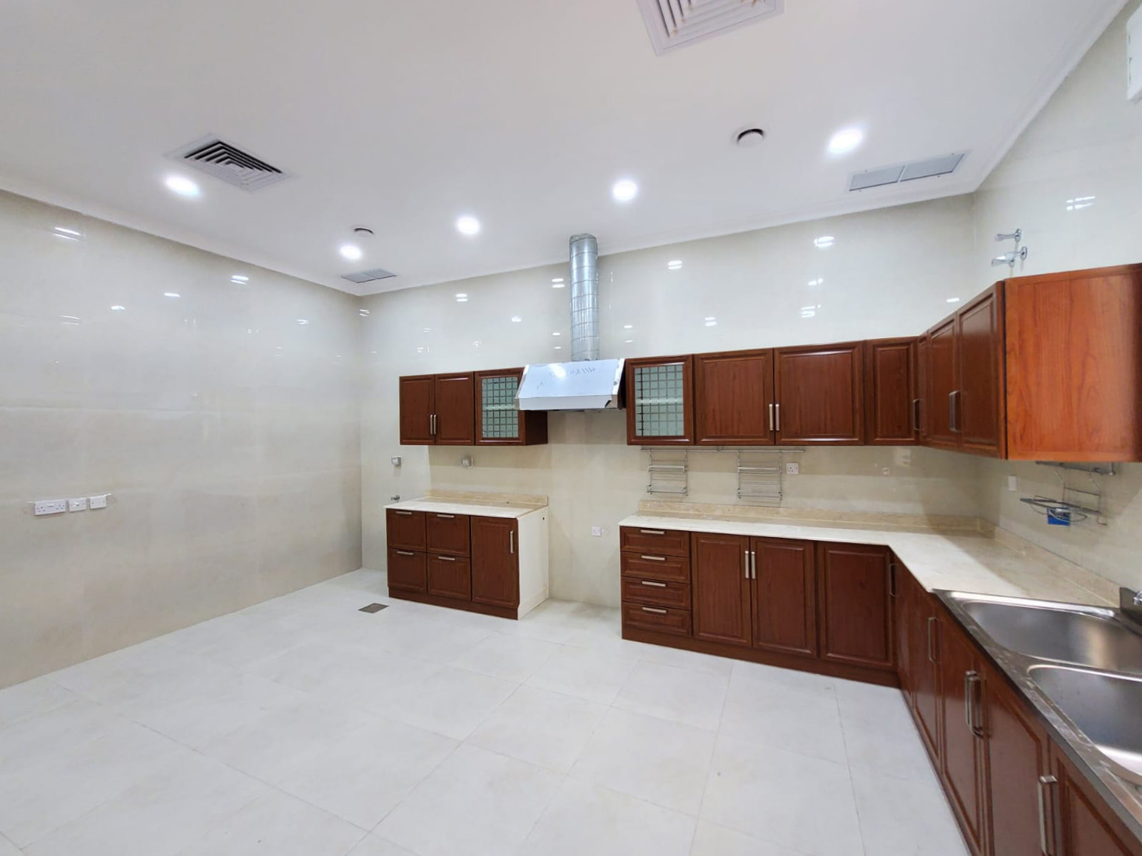 Horizon Q8 Salam 1200 (18) Horizon Q8 & Yarmouk United Real Estate Co
