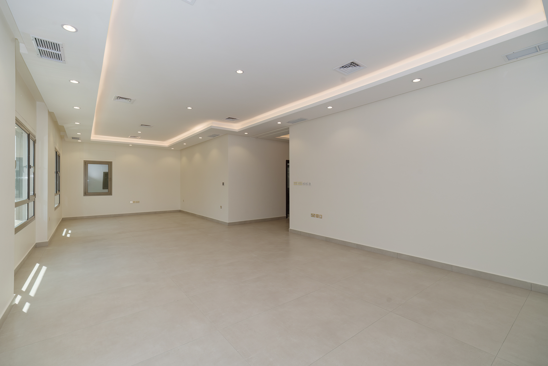 Abu Fatira - new, spacious four bedroom floor w/driver room Horizon Q8 ...