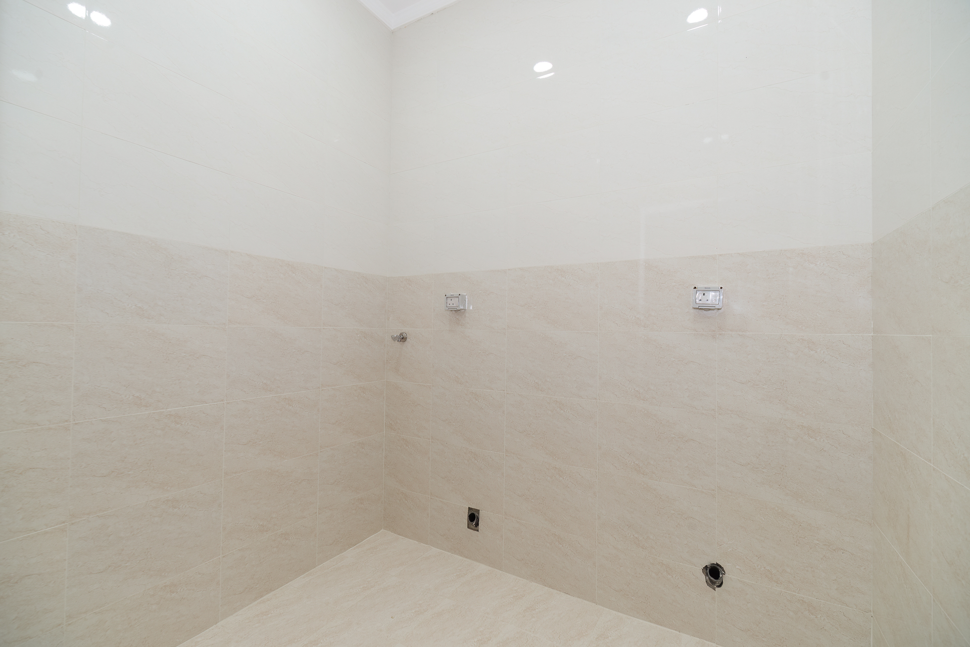 Salam - 450m2, unfurnished three master bedroom floor Horizon Q8 ...