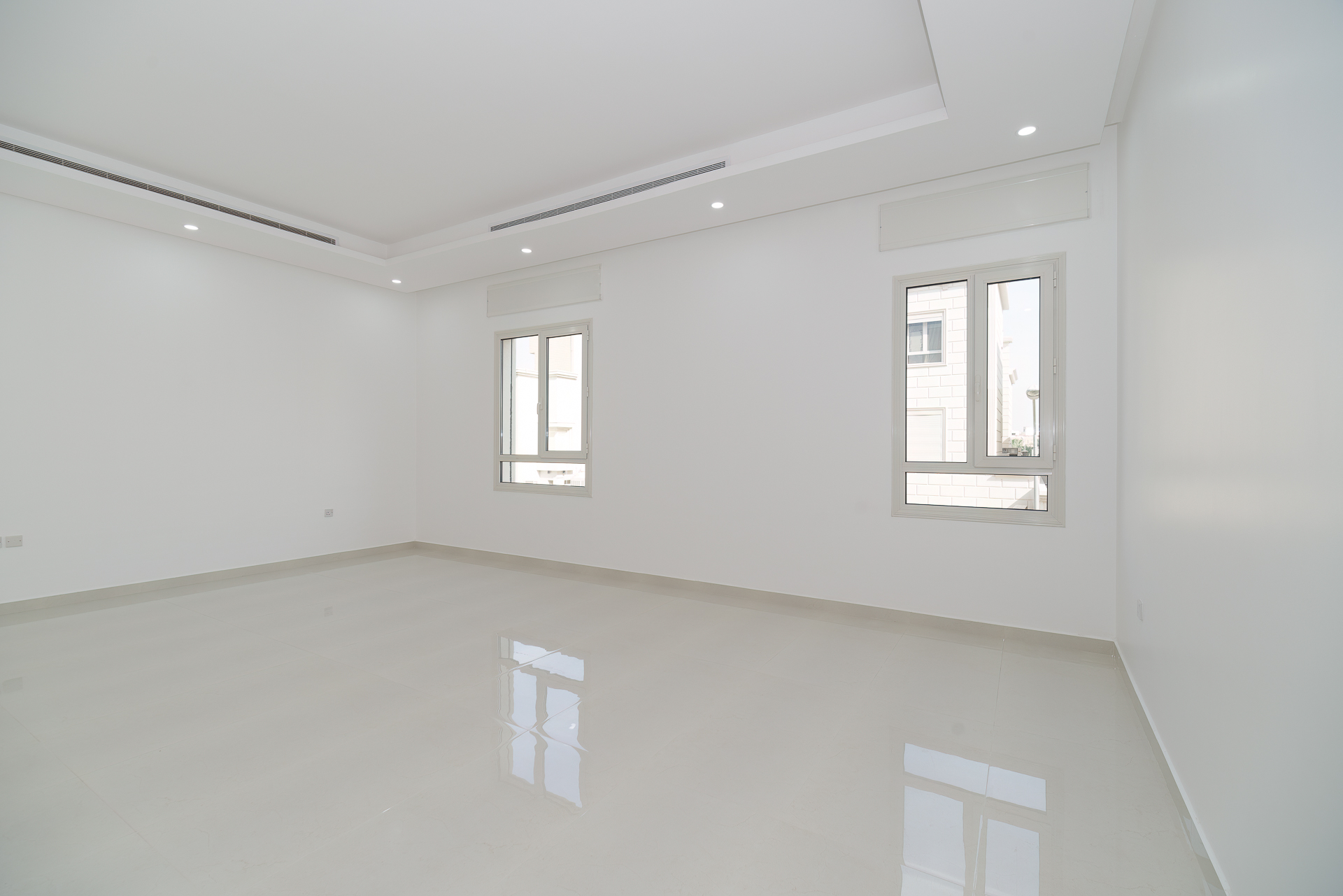 Salam - 450m2, unfurnished three master bedroom floor Horizon Q8 ...