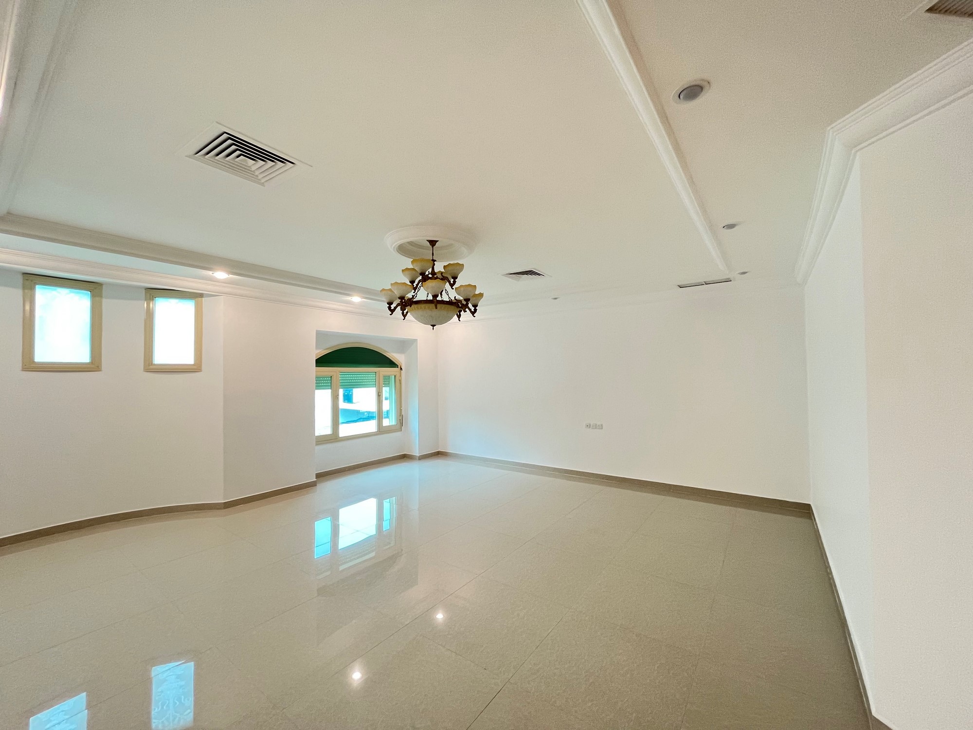 Qortuba - great, spacious five bedroom floor w/roof terrace Horizon Q8 ...