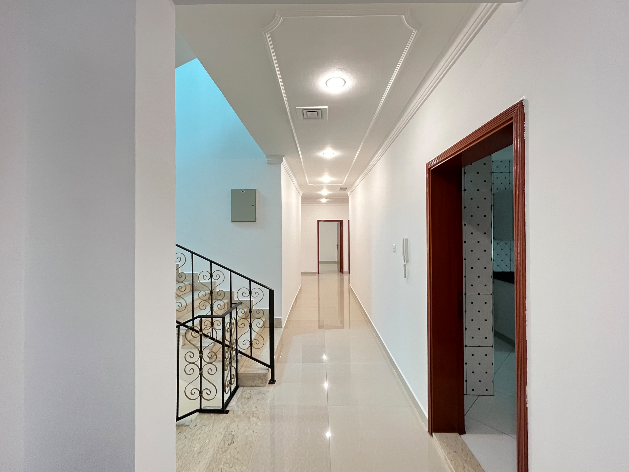 Qortuba - great, spacious five bedroom floor w/roof terrace Horizon Q8 ...