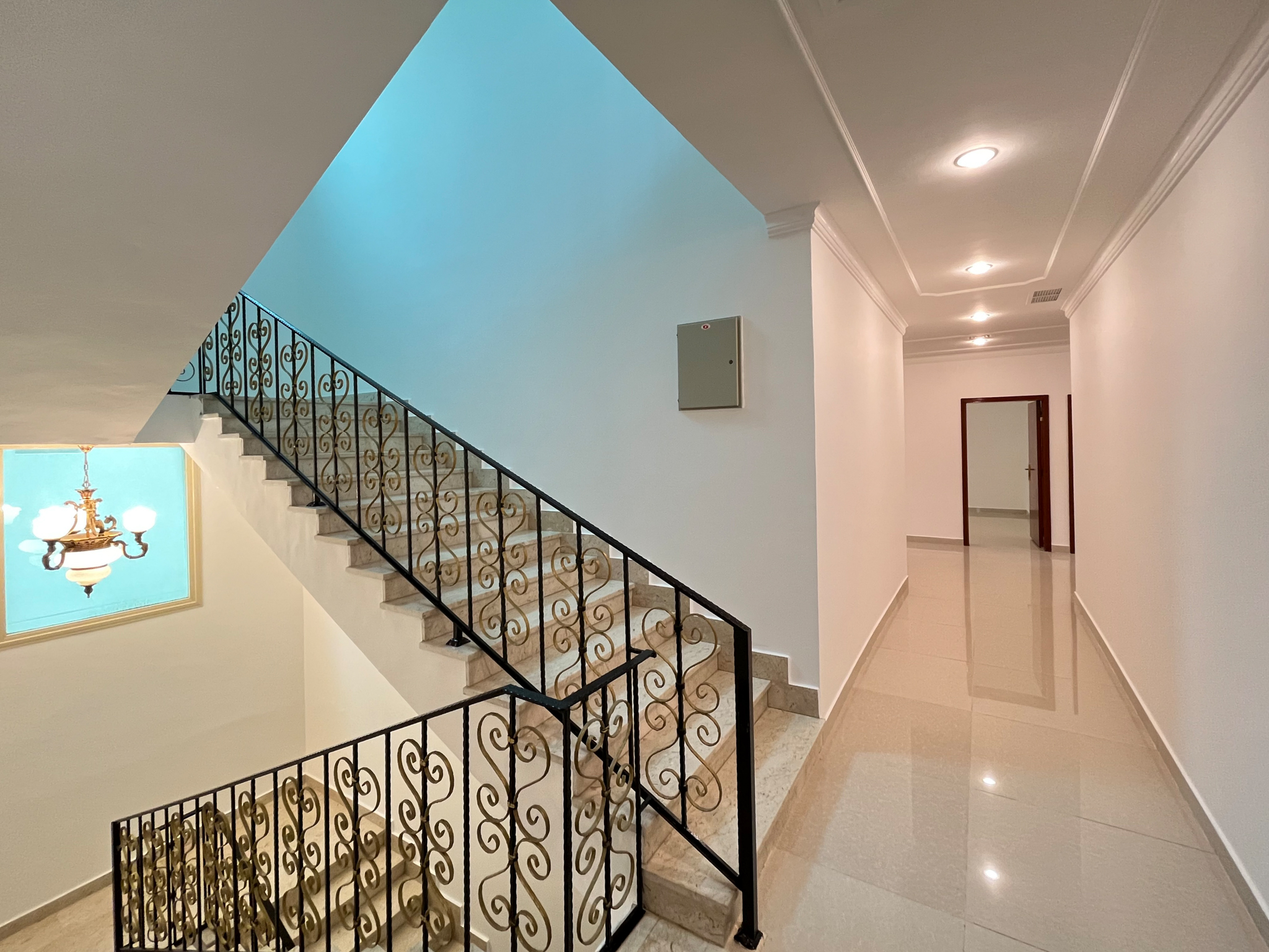 Qortuba – great, spacious five bedroom floor w/roof terrace – Horizon ...