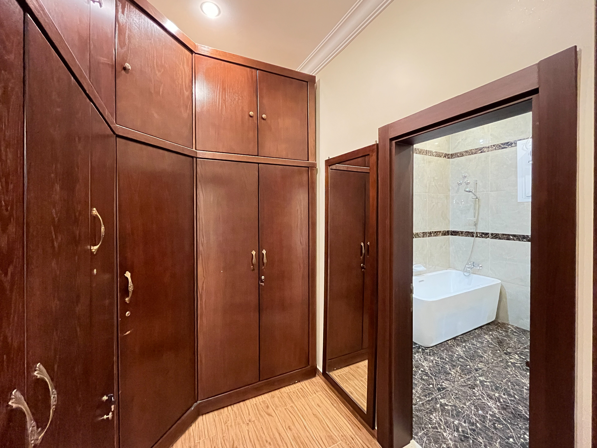 Salam - lovely, unfunished four bedroom floor Horizon Q8 & Yarmouk ...