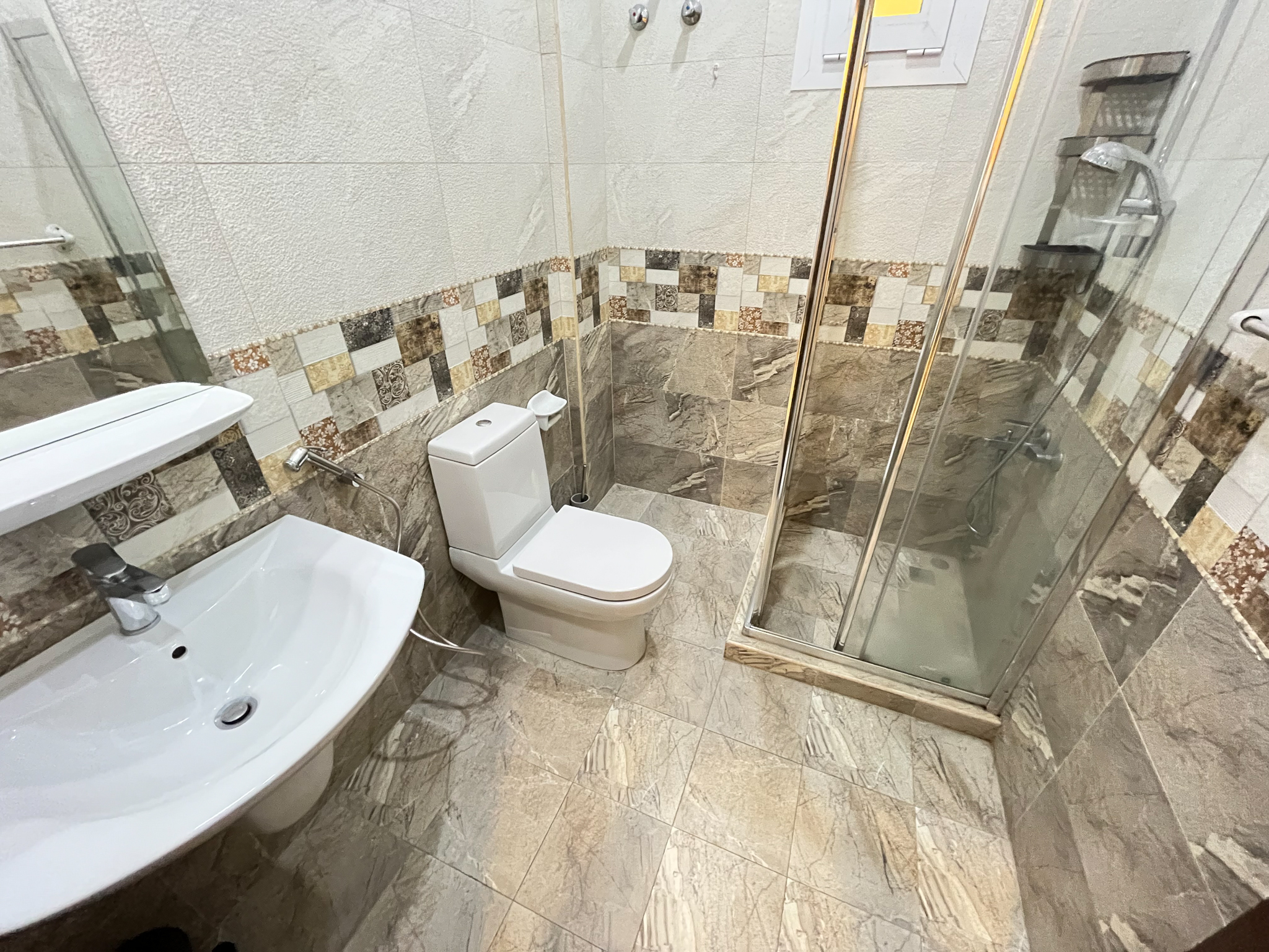 Salam - lovely, unfunished four bedroom floor Horizon Q8 & Yarmouk ...