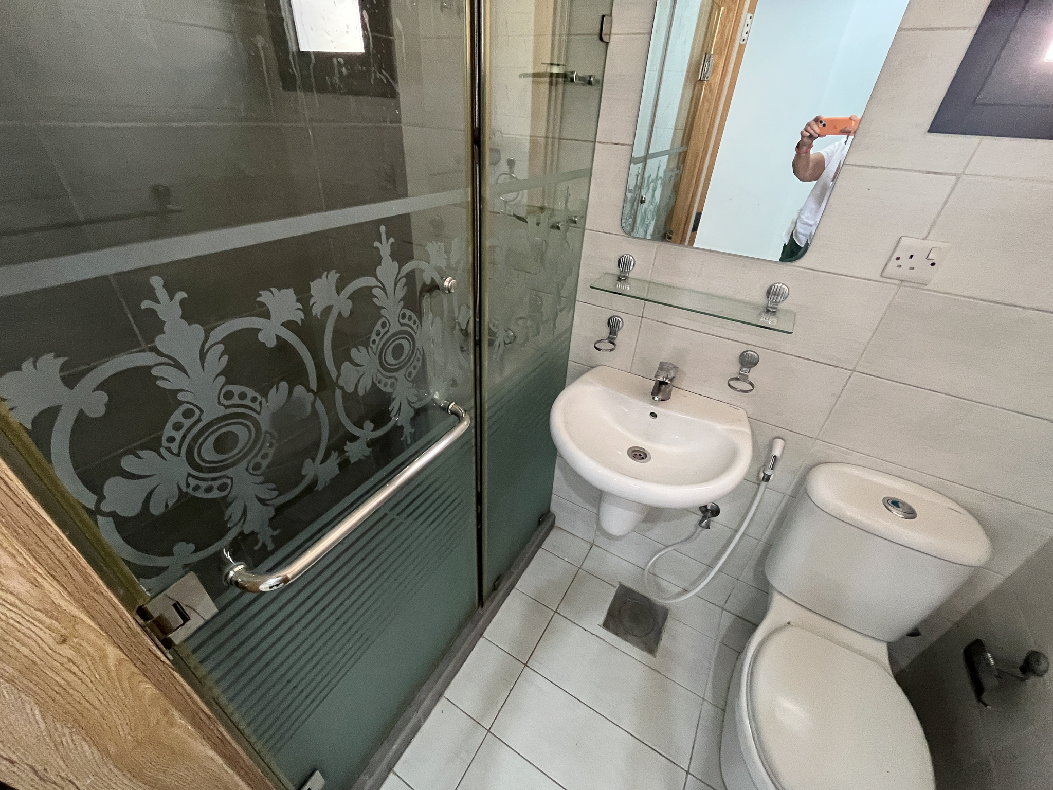 Jabriya - semi furnished, three bedroom apartment Horizon Q8 & Yarmouk ...