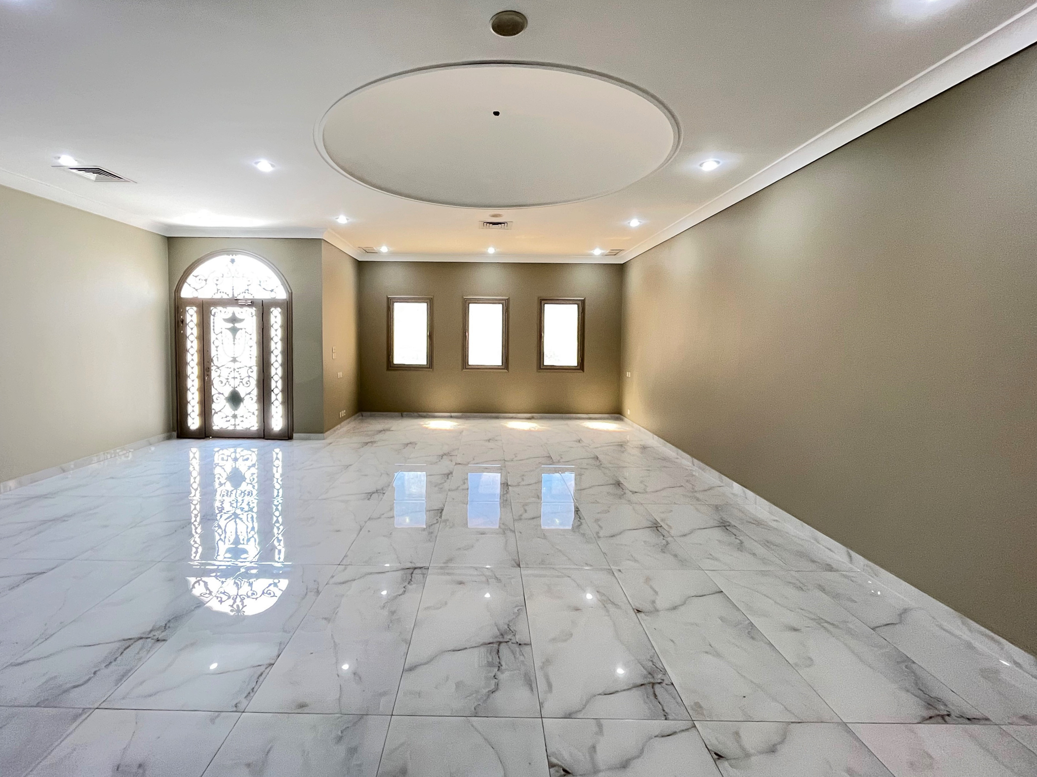 Mangaf - spacious, four bedroom floor w/small yard Horizon Q8 & Yarmouk ...