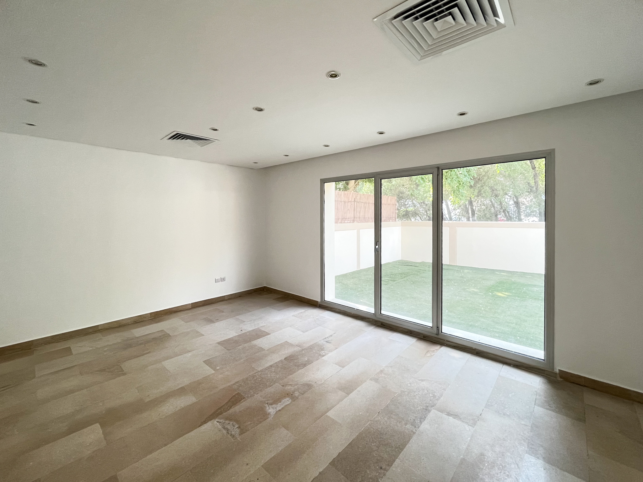Al Bida - nice, four bedroom villa w/garden Horizon Q8 & Yarmouk United ...