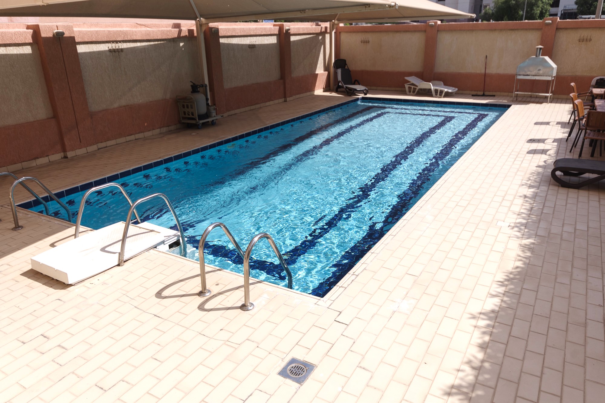 Salmiya - se view furnished two bedroom apartments w/pool Horizon Q8 ...