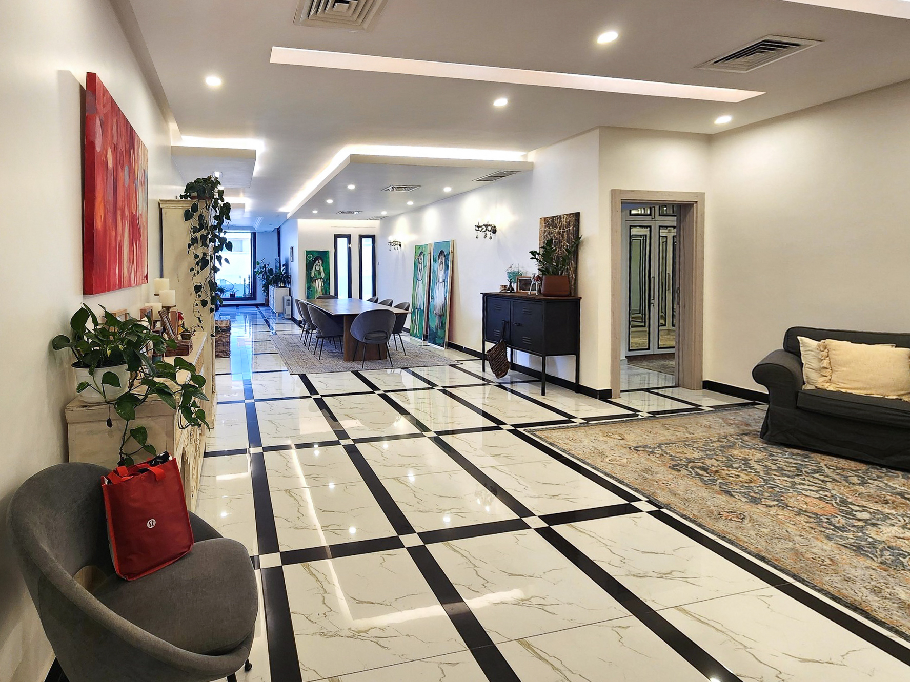 Jabriya - great,spacious, unfurnished four bedroom floor w/balcony ...