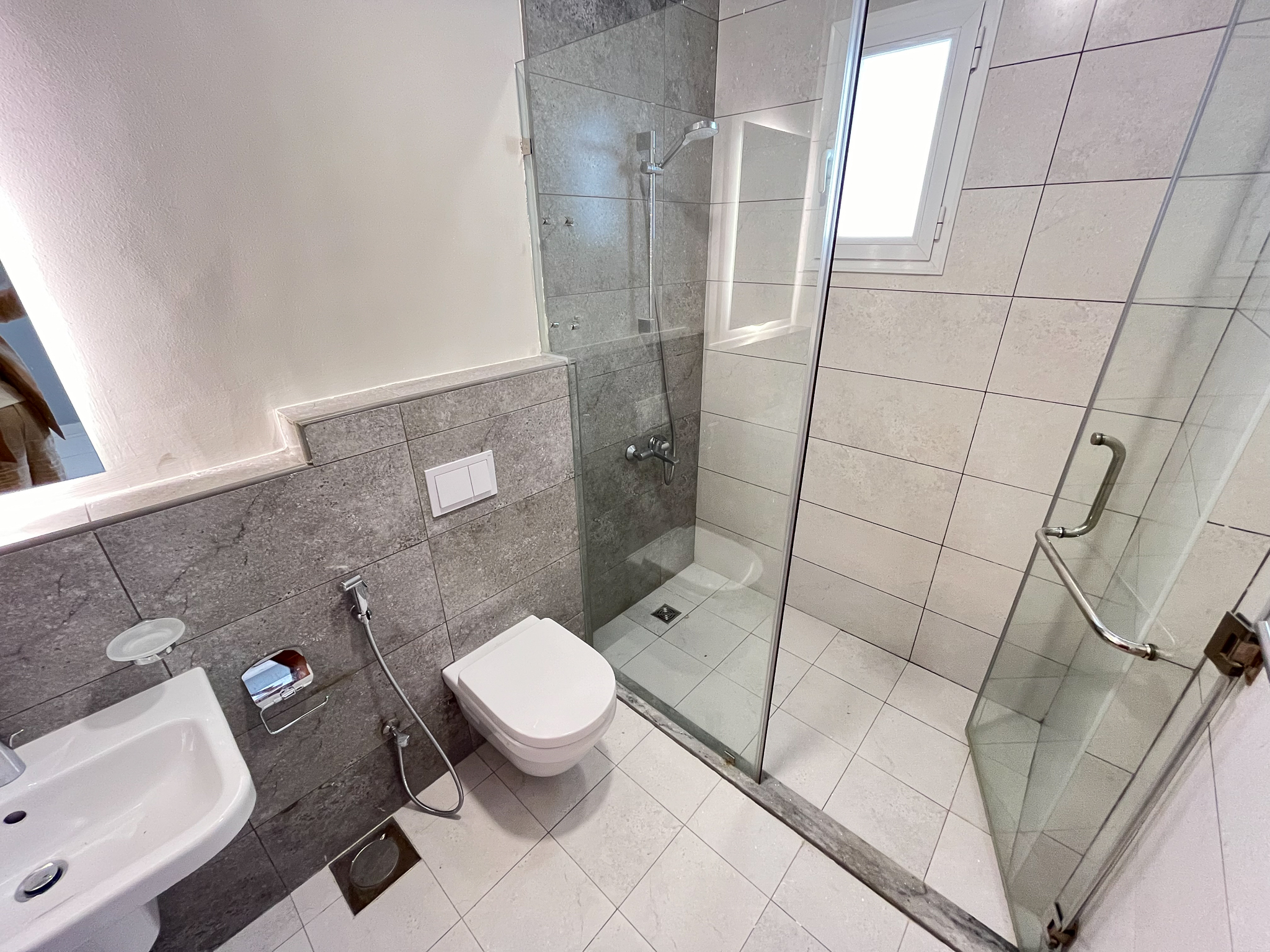 Jabriya - two master bedroom apartment Horizon Q8 & Yarmouk United Real ...