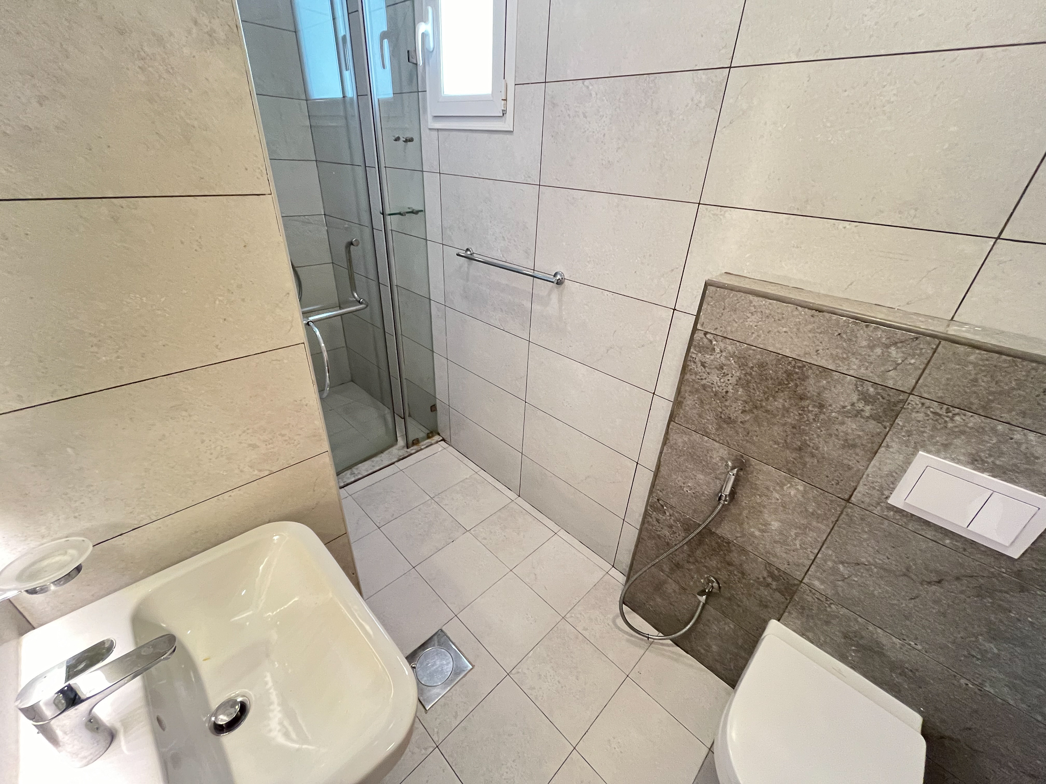 Jabriya - two master bedroom apartment Horizon Q8 & Yarmouk United Real ...