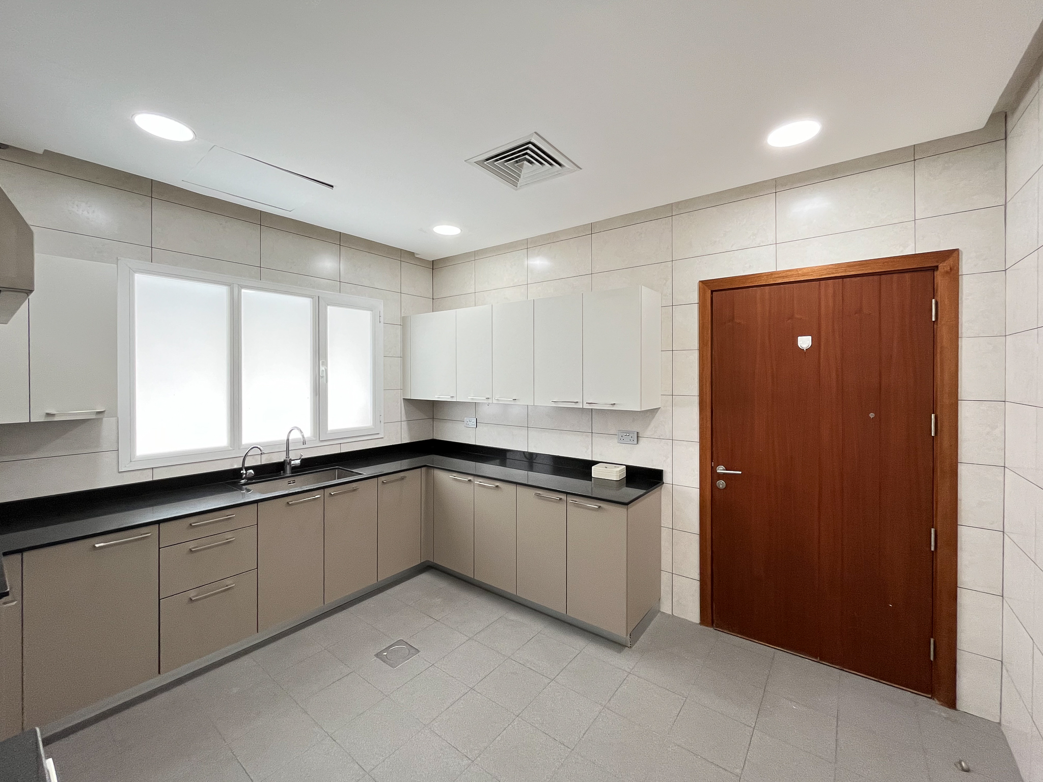 Jabriya - two master bedroom apartment Horizon Q8 & Yarmouk United Real ...