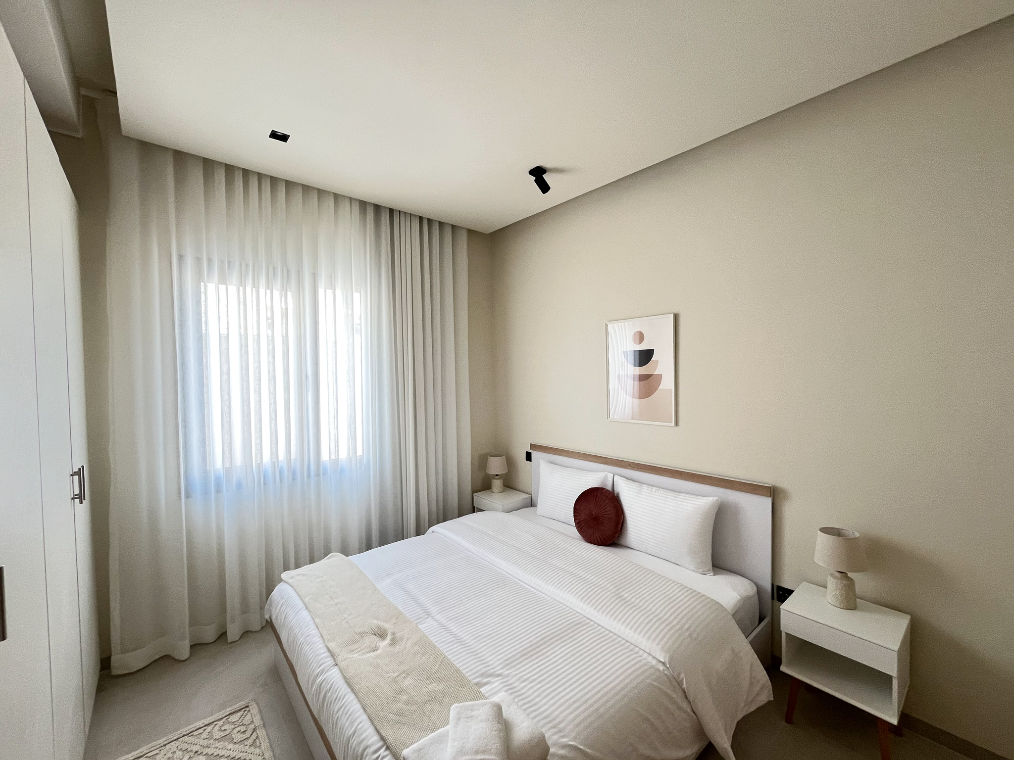 Jabriya - furnished, three bedroom apartment w/large balcony Horizon Q8 ...