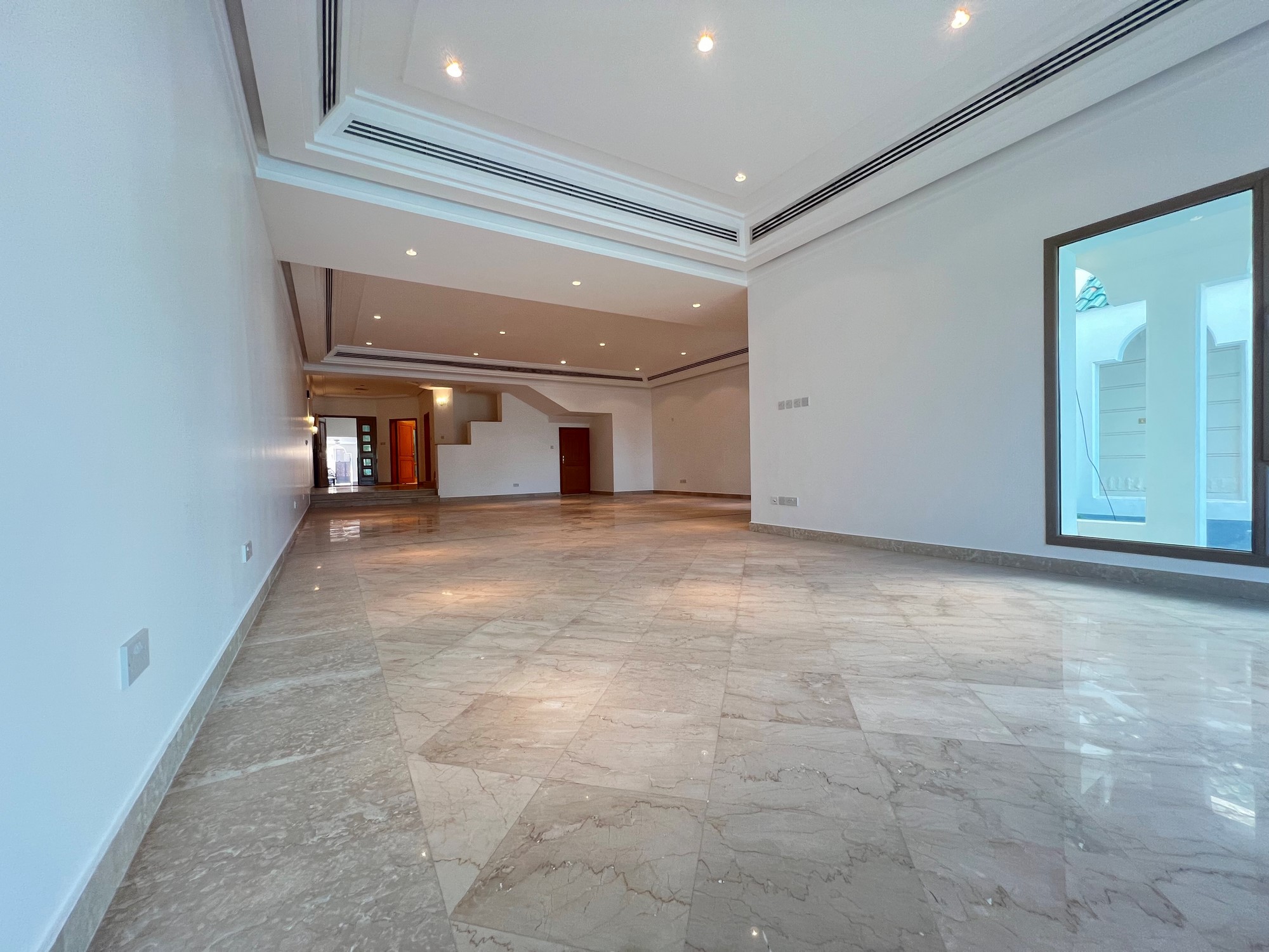 Al Bida - very nice, unfurnished compound villa w/facilities Horizon Q8 ...