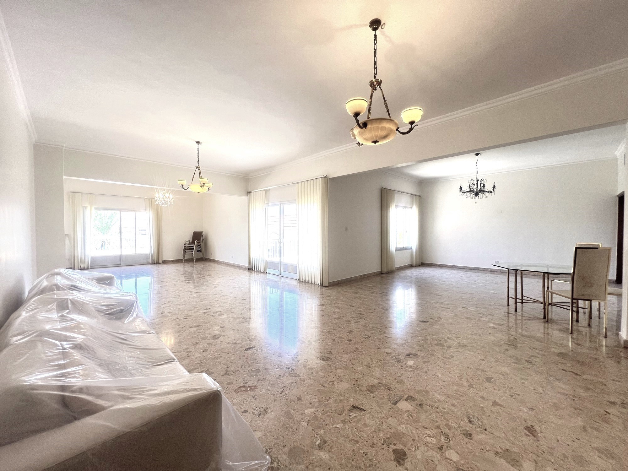 Nuzha - very spacious three bedroom floor w/terrace Horizon Q8 ...