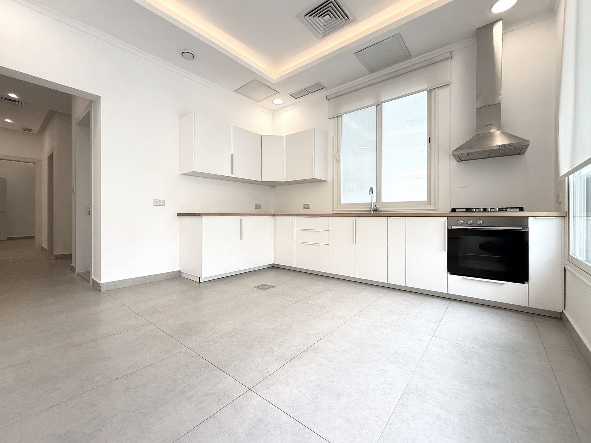 Mishref - great, contemporary, three bedroom higher ground floor w ...